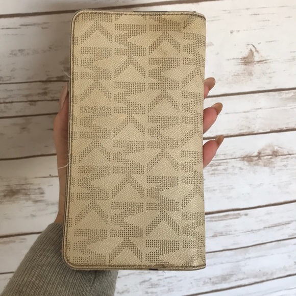 Michael Kors | Bags | Michael Kors Mk Logo Signature Zip Wallet | Poshmark